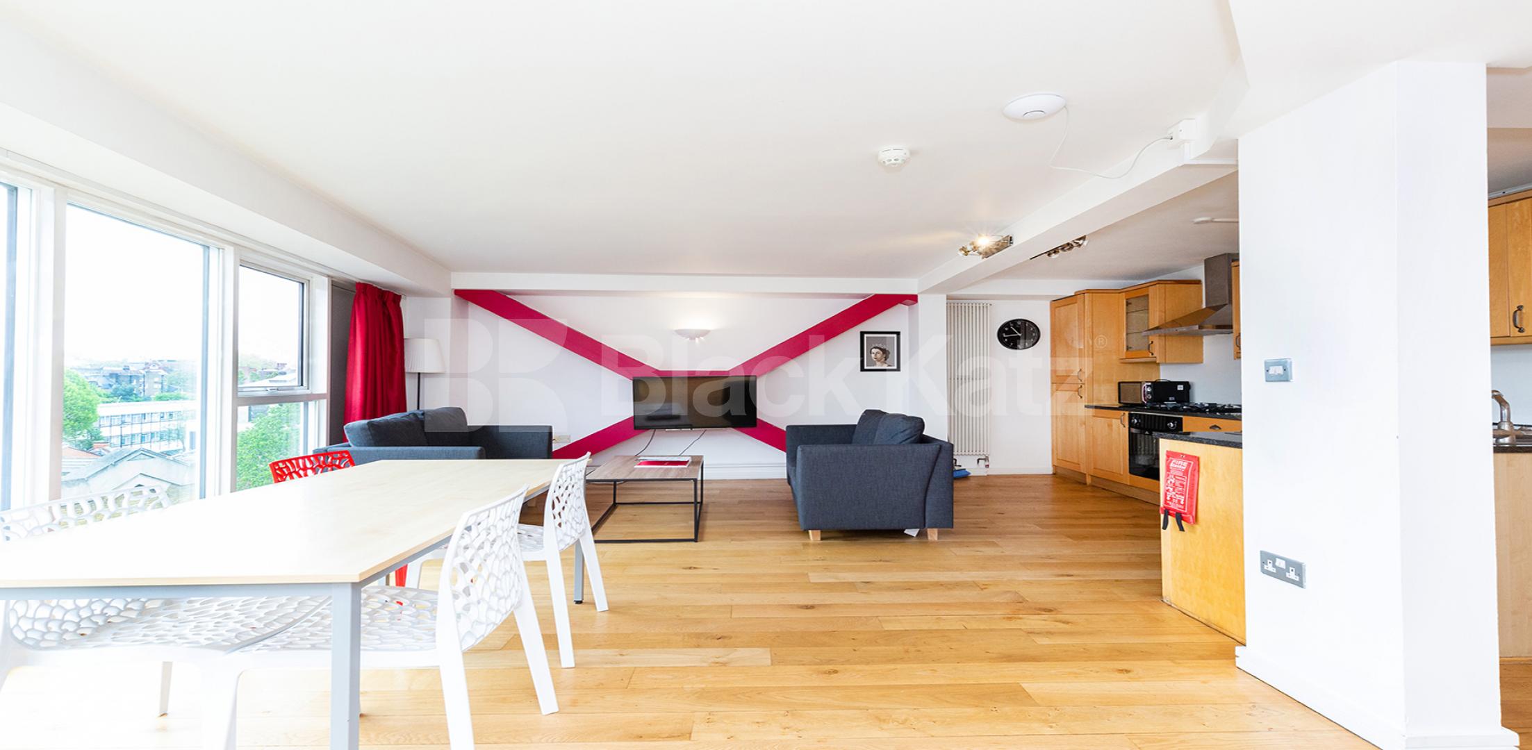 Freshly decorated and charming 2 Bedroom, Part Furnished Flat in ...